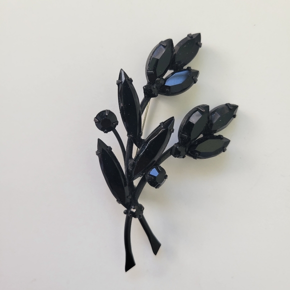 Jewelry | Vintage Brooch Pin Jett Black Rhinestones Crystal Japanned ...